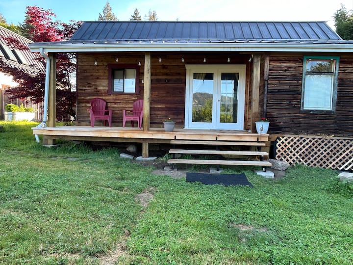 Bed & Breakfast At La Vie Farm - Salt Spring Island