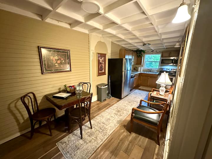 #5 Cottage Suite At Flowerree Estate - Vicksburg, MS
