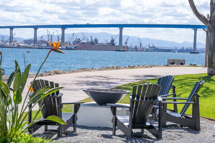 Waterfront W/ Heated Pool & Free Pkg - Coronado, CA