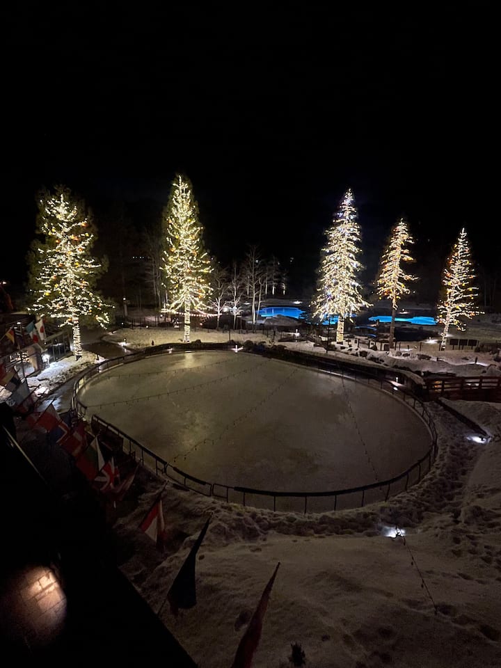 Everline Resort And Spa At Palisades Forest View - Olympic Valley, CA