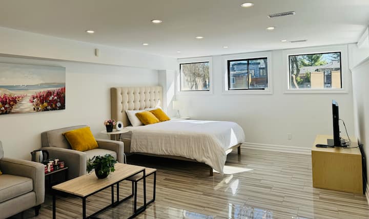 Private 2beds In Humber Valley -10mins To  Airport - Toronto