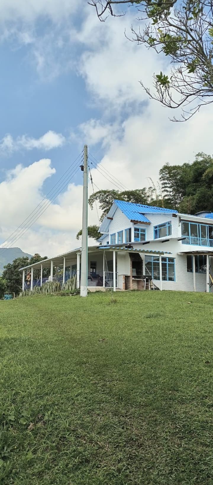Hermosa Finca Agro-turística. - Manzanares, Colombia