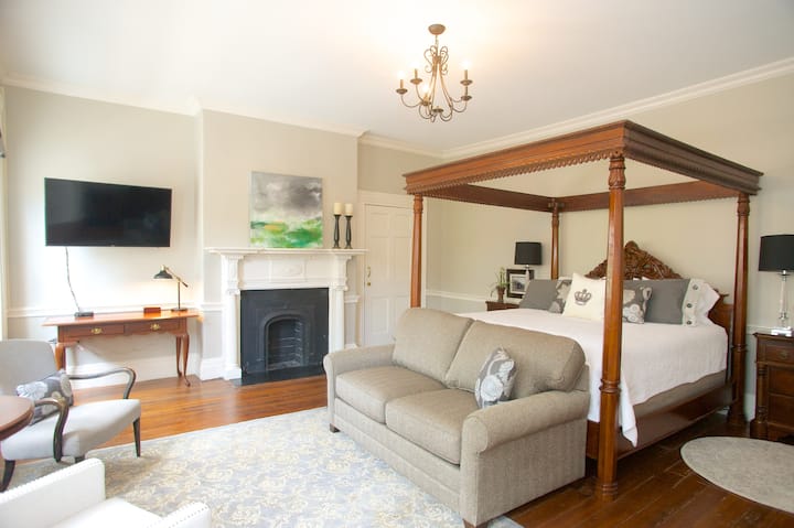 Room 5 - The Dinsmore - Charlottesville