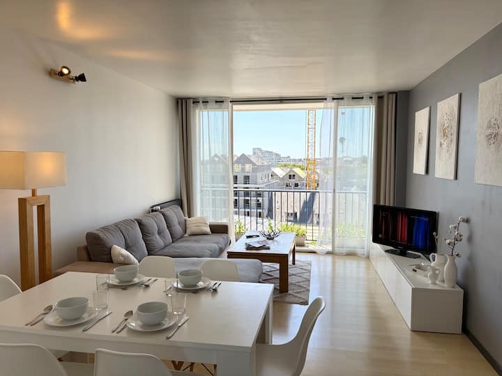 Grand T2 De 52m2 En Hypercentre Avec Vue Dégagée - Lorient