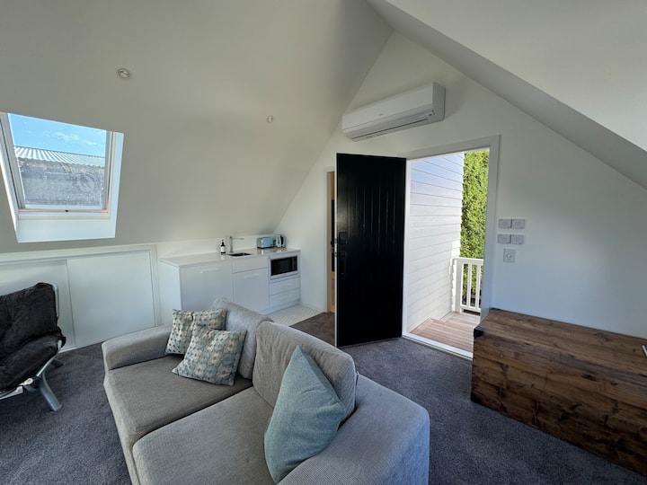 Sunny Northland Studio Apartment - Wellington