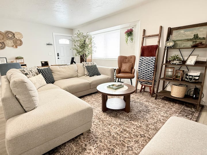Restful Nest A, Midtown Anc - Anchorage, AK