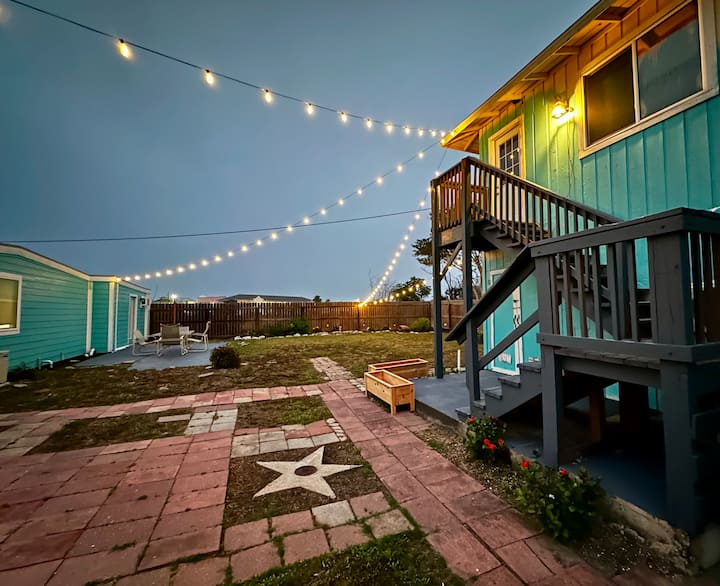 Sea La Vie Cottages (B) - Port Aransas, TX