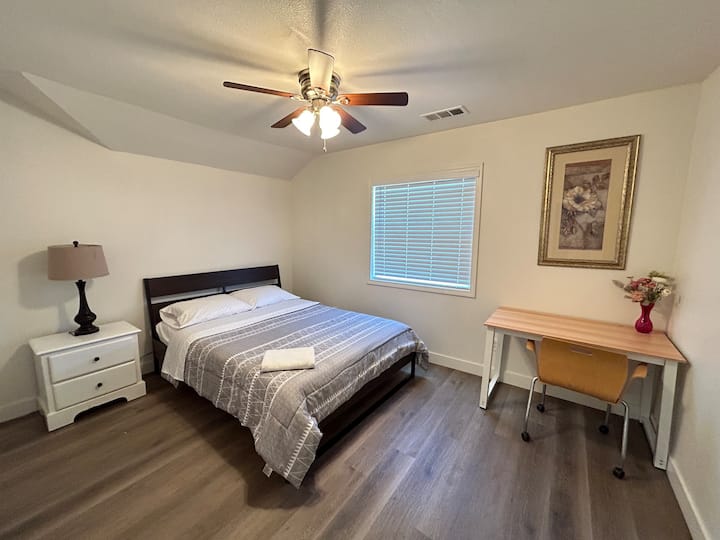 C4- Private Room In Shared Home - Fresno, CA