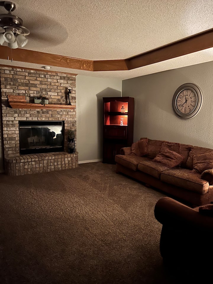 Private 6 Bedroom~2 Bath Home - Wichita Falls, TX