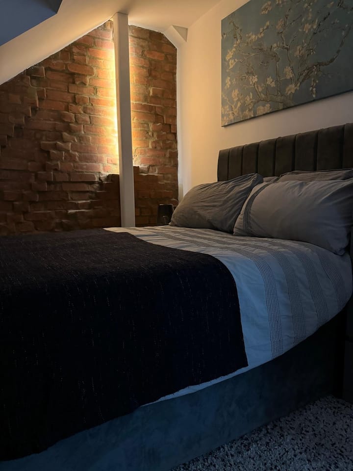 4 Min Walk From The Station - Chingford