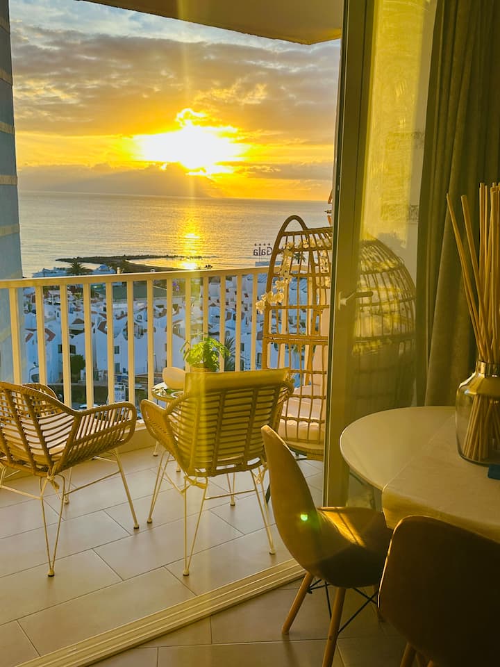 Exclusive Ocean Front Apartment - Playa de las Américas