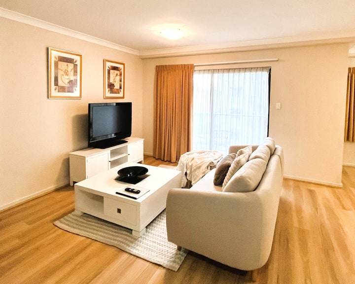 10 Cbd Resort 2br Secure Suite Pool Gym & Parking - Subiaco