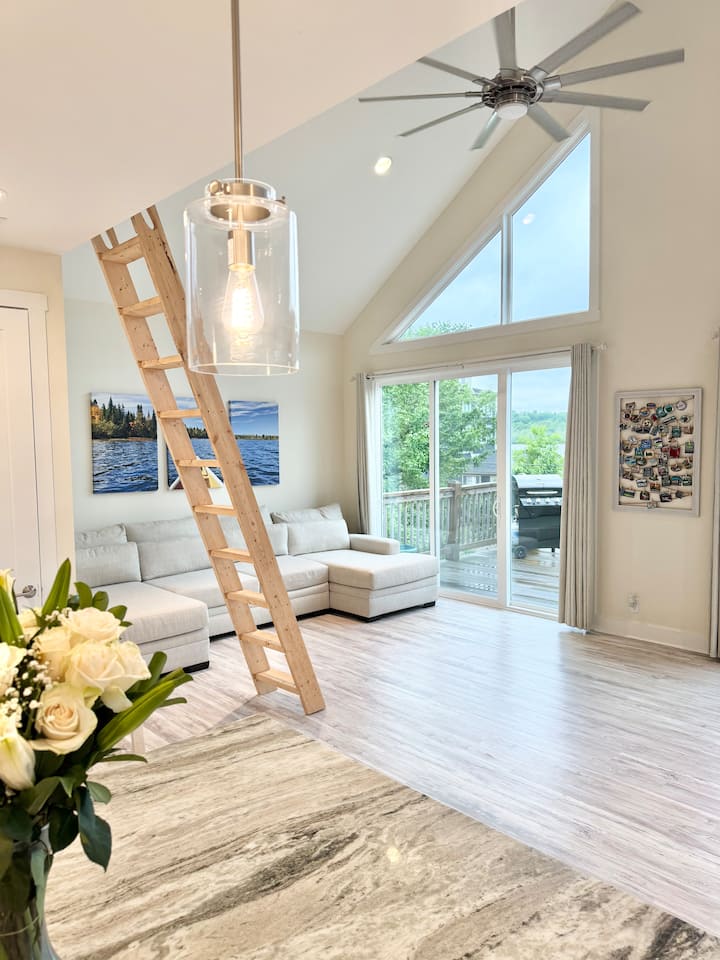 Riverside Retreat - Charlestown, IN