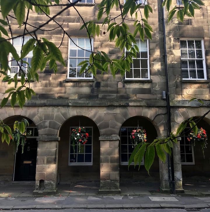 The Joseph - Whole Place - 2 Dbl, 2 Bunks, 1 Sofa - Buxton, UK