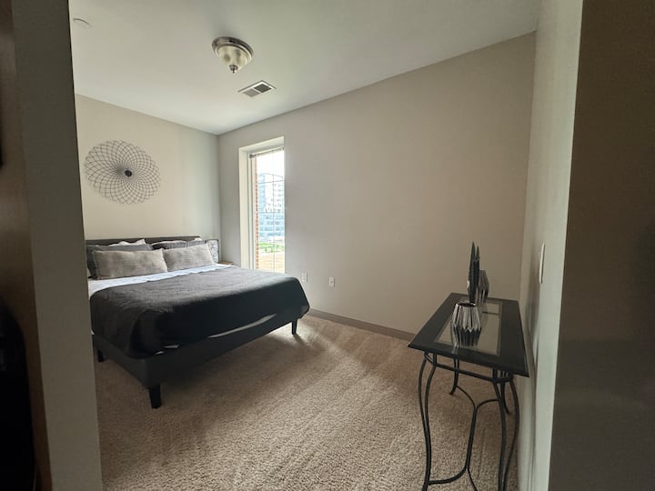 Queen Studio | Downtown Co - Columbus, OH