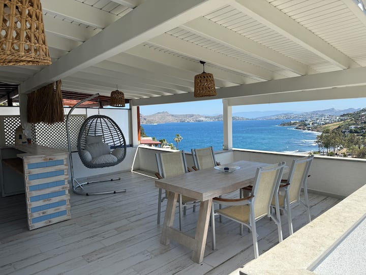 Deniz Manzaralı 2+1 Villa - Yalıkavak