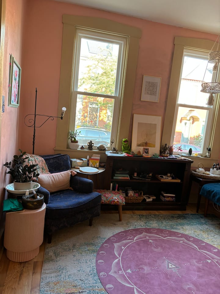 Cozy + Unique Townhome In The Heart Of West End - Lancaster, PA