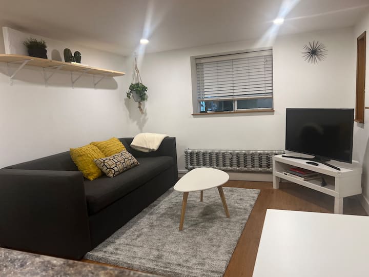 Sunrise Suite - Burnaby