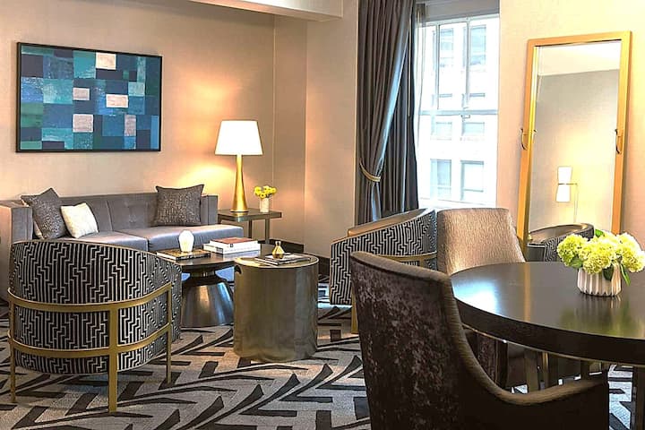 Relaxing Accommodation Near The Chicago Riverwalk! - Chicago, IL