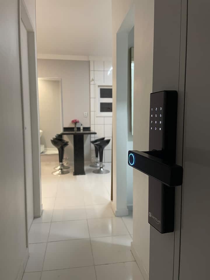 Apartamento Em Bombinhas, 50m Da Praia - Bombinhas