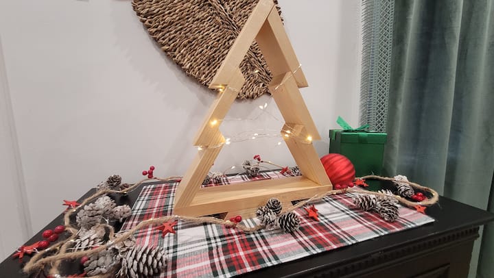 Modern Downtown Stay • Stunning Skyline Views - Windsor