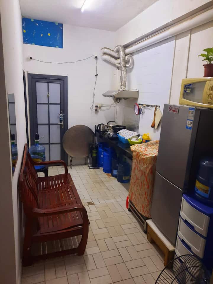 2 Clean, Affordable And Safe Room - Macao