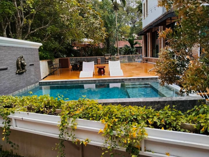 Pool Villa The Rich House 6 Bedrooms 16 Adults - Krabi