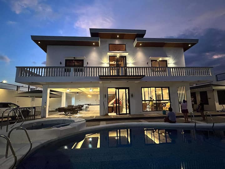 The T-house Residence @Resort Paraiso Pampanga - San Fernando