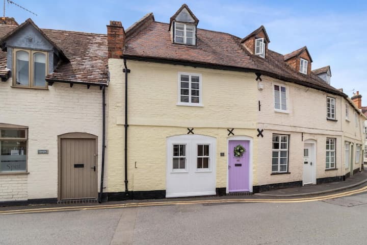 Fairytale Countryside Cottage - Upton upon Severn