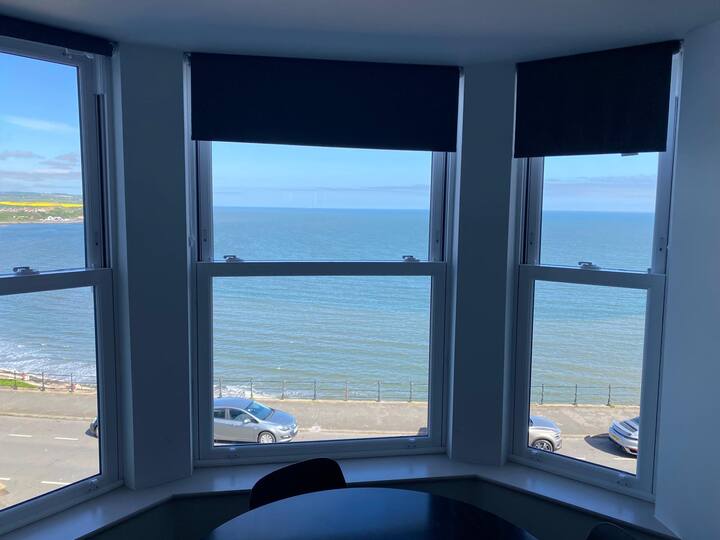 Superb 2 Bedroom Sea View Flat - 斯卡布羅