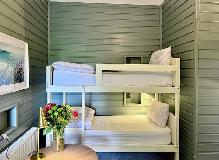 Bed In 4-bed Female Dorm -The Valley House Hostel - Achill Island