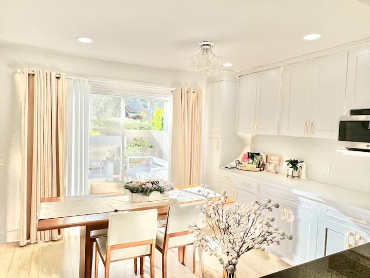 Gorgeous Corporate Insurance 3/3 - Newport Beach, CA