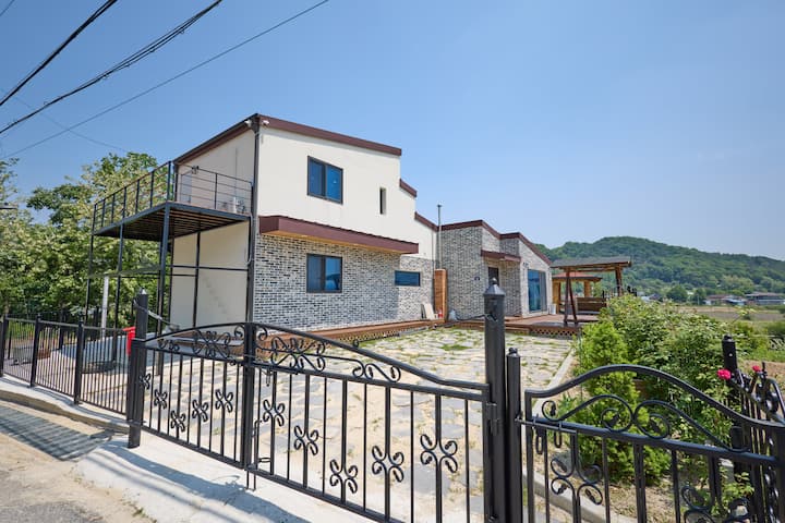 양평/비대면/글램핑 바베큐장과 편백나무를 품은 하우스/하나로마트 차로3분 거리/서울 1시간 - 양평군