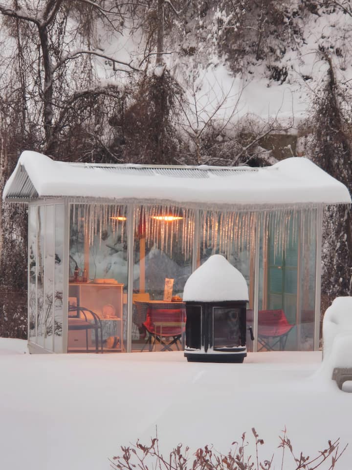 숲속 필란드사우나와 프라이빗한 계곡
독채사용가능한
충주 웜홀스테이 - Chungju-si