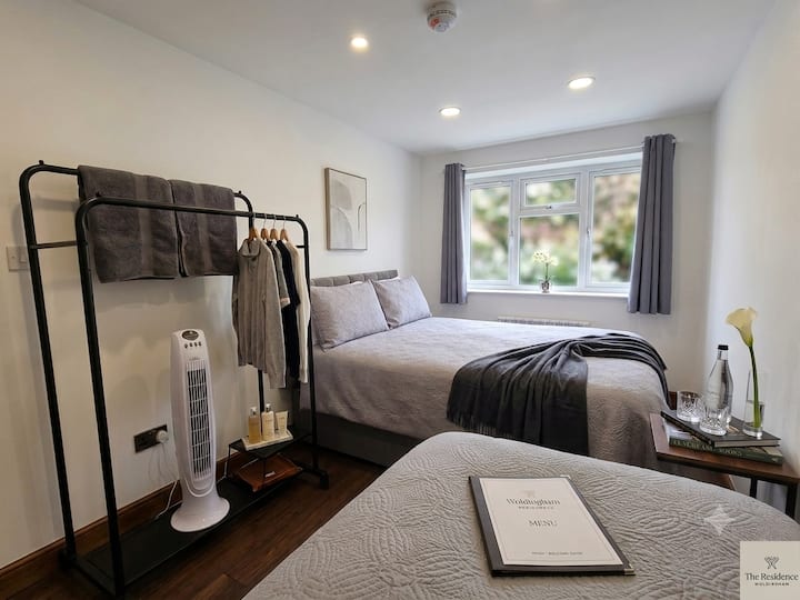 Lived-in 2 Bed Ground Floor Flat Opposite Marina - Seaford