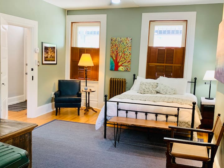 Historic Retreat In The Borough - Lewisburg, PA