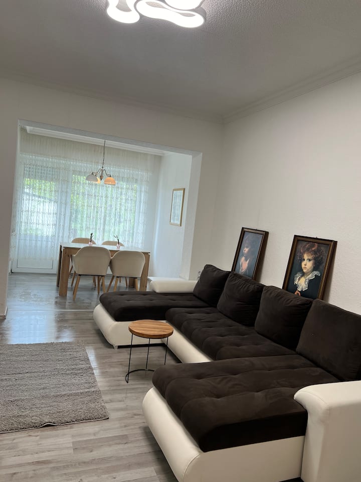 Möblierte Wohnung - Duisburg