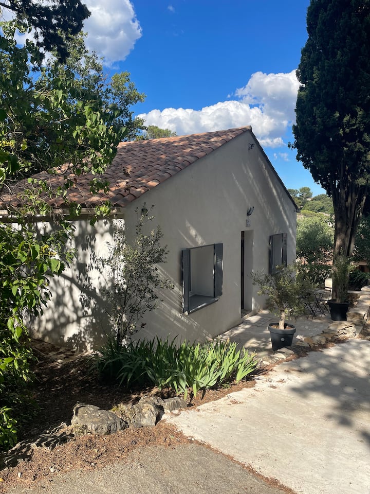 Petite Maison En Garrigue Pour 4 Personnes - Nîmes