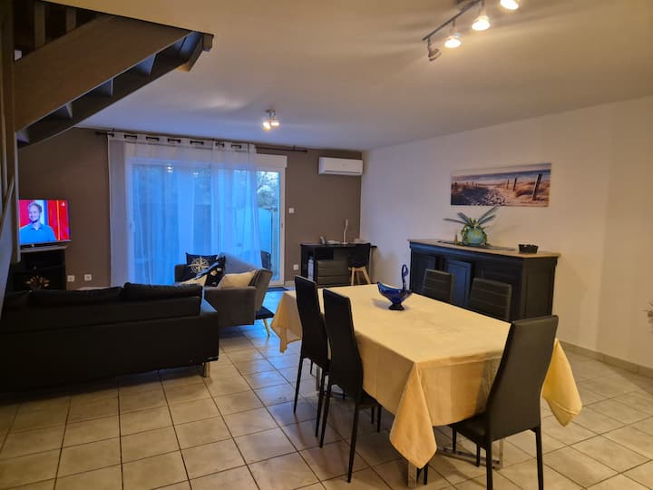 Un Brin De Mistral, T4 Avec Petite Cour, 6 Pers - Port-Saint-Louis-du-Rhône
