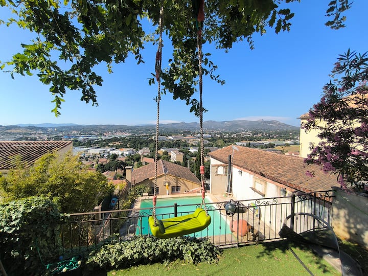 Maison Avec Vue Et Piscine - カシス