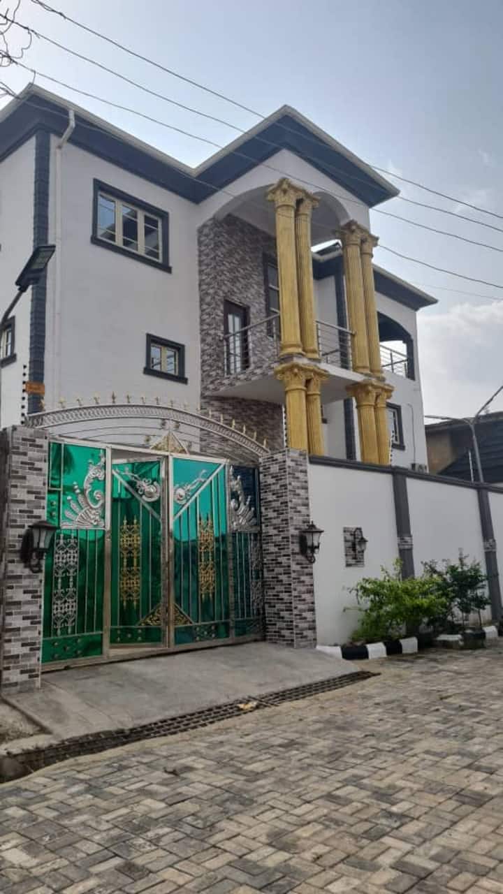 Family Friendly Home To Be - Ibadan