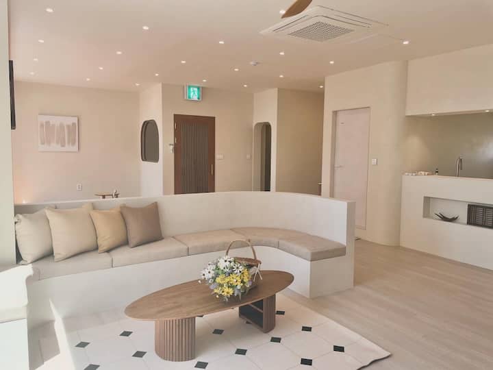 독채 50평 대가족 단체숙소 스테이 너울 : Stay Neo-ul - Busan