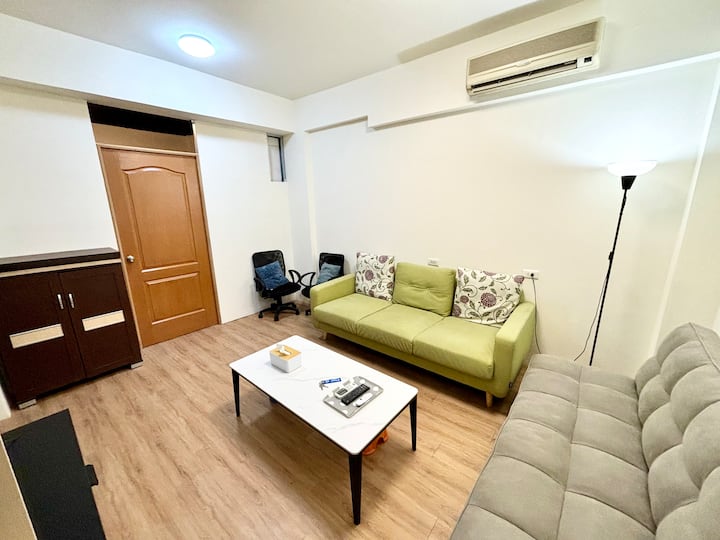 台北 西門町(整層大空間4~10人)獨立2間房間 /夜市商圈/西門捷運站5分鐘/廚房/洗衣機 - 林口區