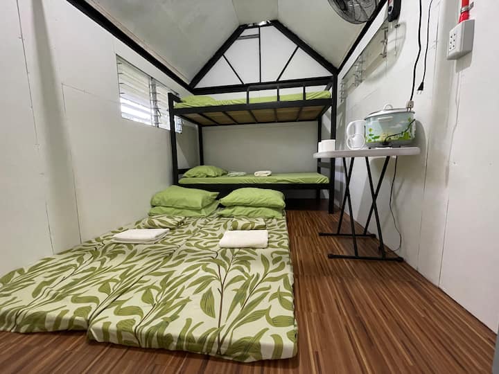 Low Cost Backpackers' Barn For 4 Pax In Maribojoc - Loon