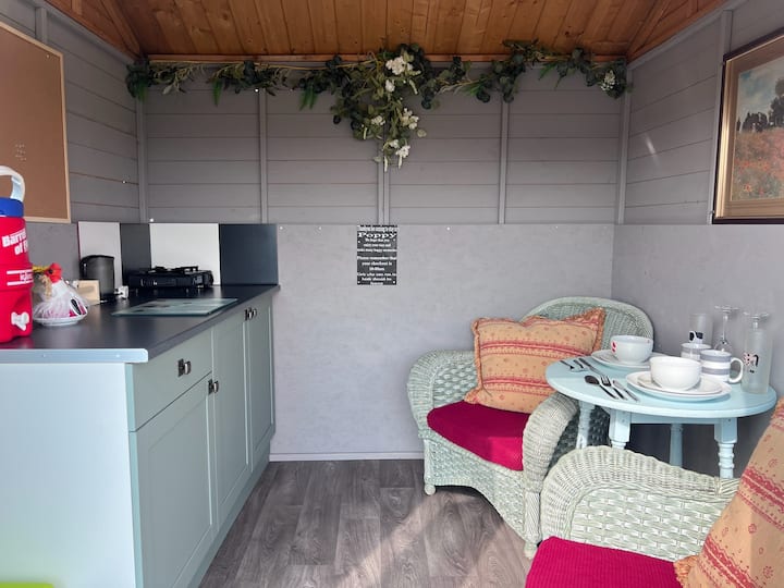 Poppy Cabin - Wisbech