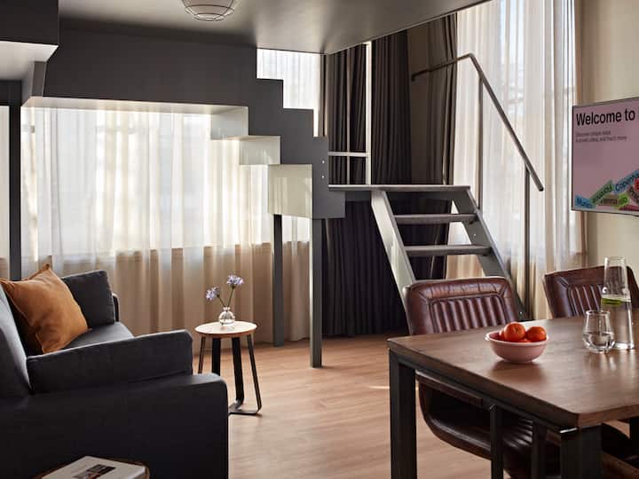 Numa | Large Duplex Studio W/ Kitchen & Sofa Bed - Amsterdam