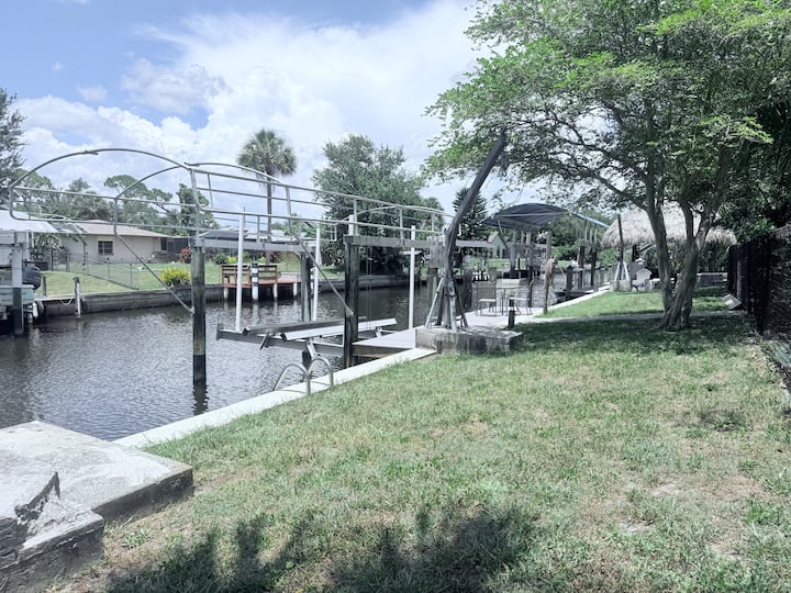 Clean Canal Home | Gulf Access | Boat Dock - Port Charlotte, FL