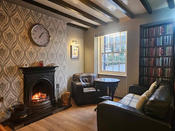 Prince Of Wales Accommodation (Double Bed Only) - Llangollen