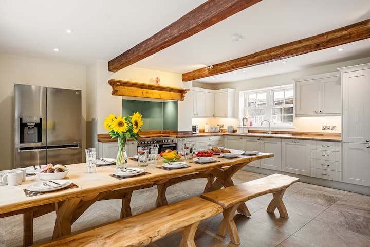 Family Farm Country Paradise For 6- Hot Tub Break - Malton