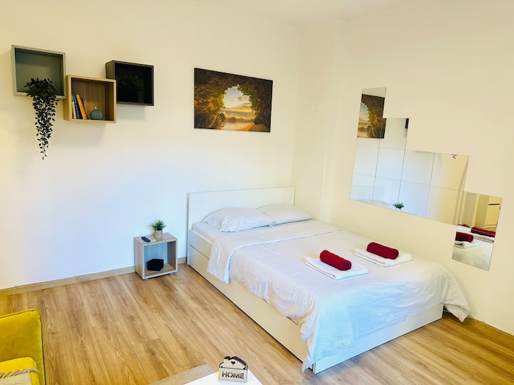 ~| Golden Oasis |~ - Belgrade